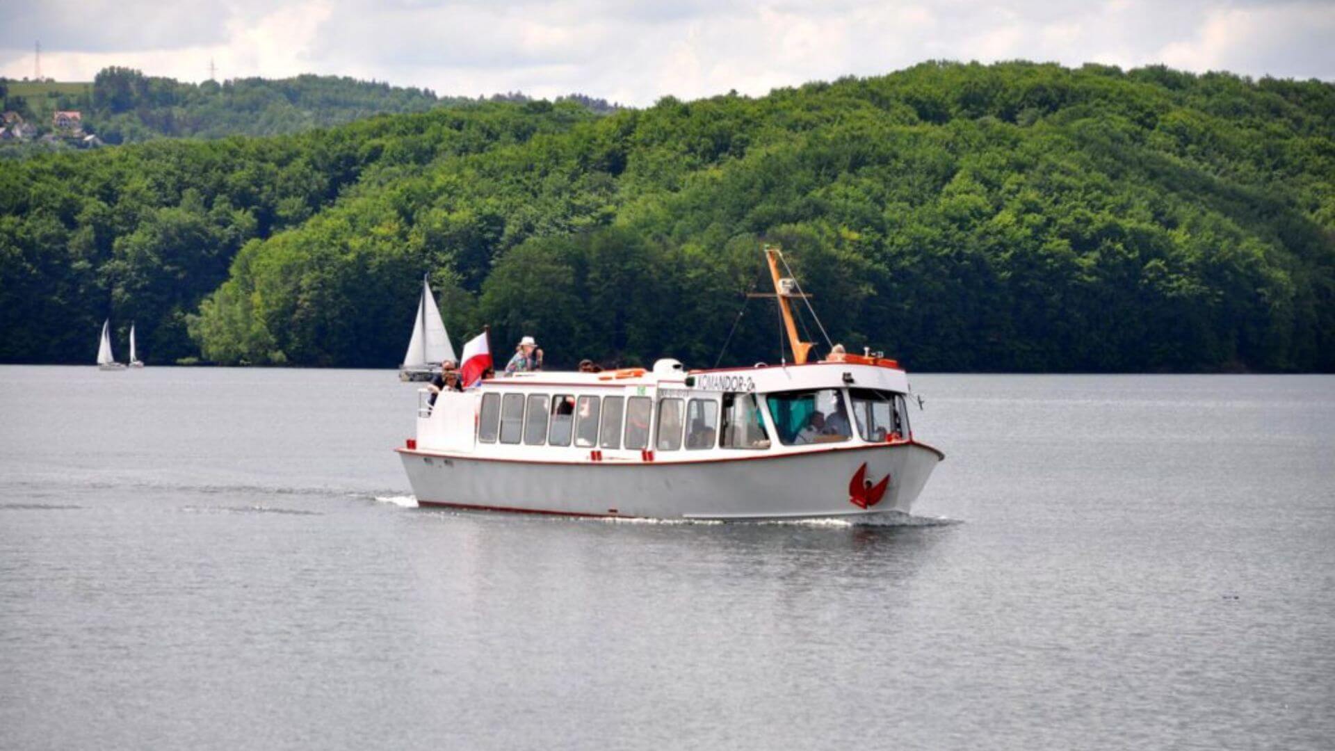 Rejsy statkiem Solina | Cennik, godziny rejsów statkiem